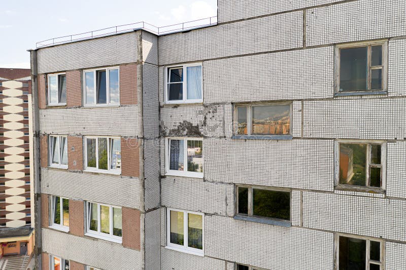 Non-insulated Facade of a Multi-storey Residential Building Editorial ...