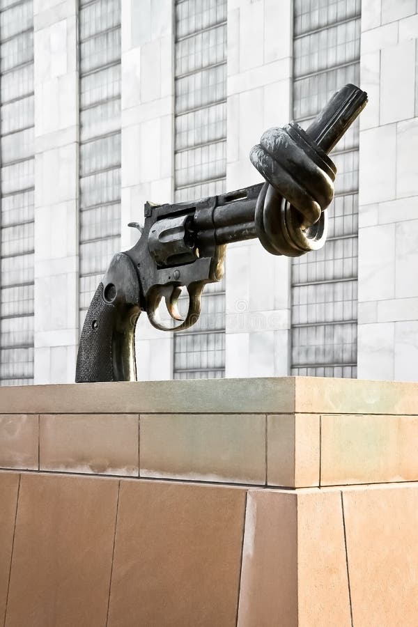 Non Violence Sculpture at UN Editorial Stock Photo - Image of knot ...