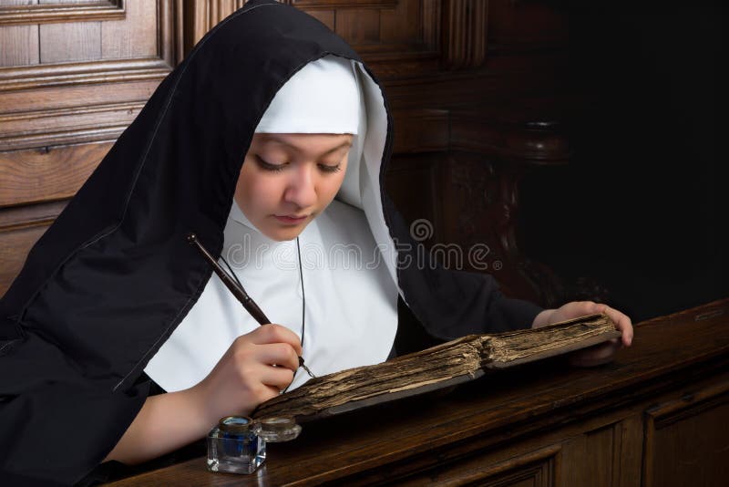 Nonne De Vintage Avec Le Livre Photo stock - Image of chrétien ...