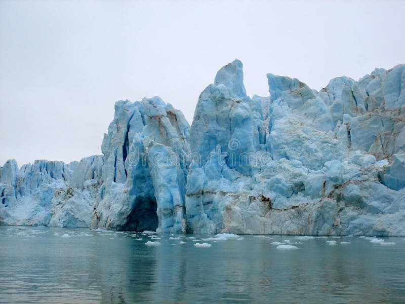 Noordpool ijsberg stock afbeelding. Image of polair, bevroren - 2537753