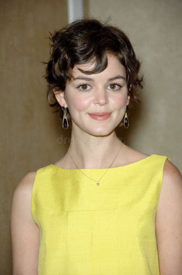 Nora Zehetner editorial stock photo. Image of smith, world - 36048118