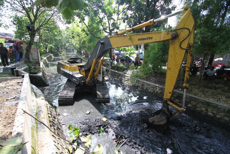 Normalization river editorial photography. Image of equipment - 38590667