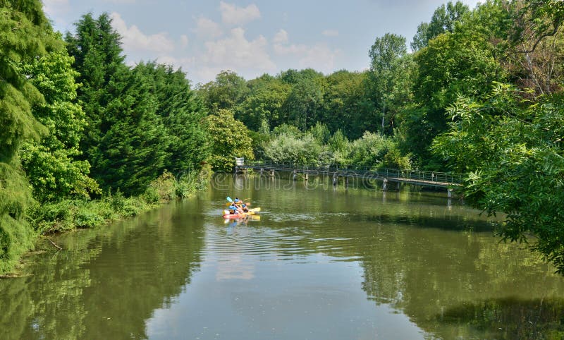 Normandie, the Eure River in Ezy Sur Eure Editorial Stock Image - Image ...