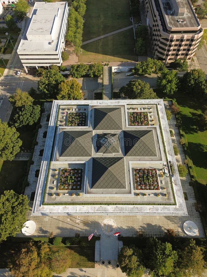 The North Carolina State Legislative Building and State Government ...