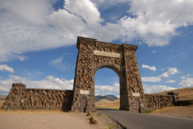 North Entrance To Yellowstone Stock Photo - Image of visitor, road: 3445530