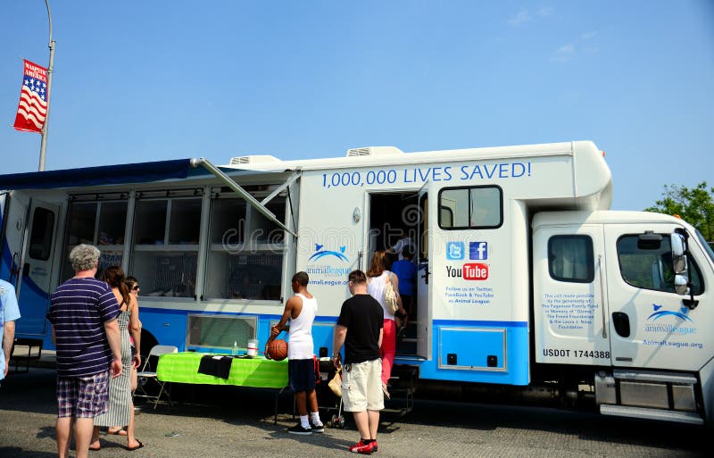 North Shore Animal League America Van Editorial Photo - Image of ...