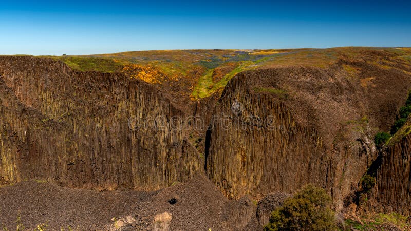 North Table Mountain Rock Formations Near the Phantom Falls Stock Image ...