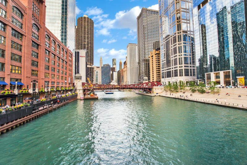Northern Chicago River Riverwalk on North Branch Chicago River I ...