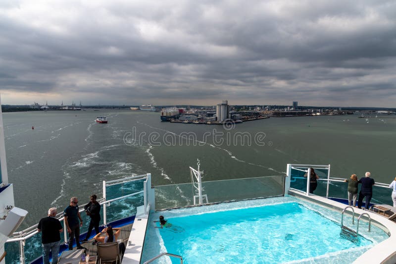 Enchanted Princess Lido Deck, Pool and Seascreen Editorial Stock Image ...