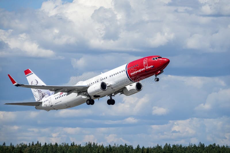 Norwegian Air Shuttle Asa, Boeing 737 Max 8 Decolla Fotografia Stock ...