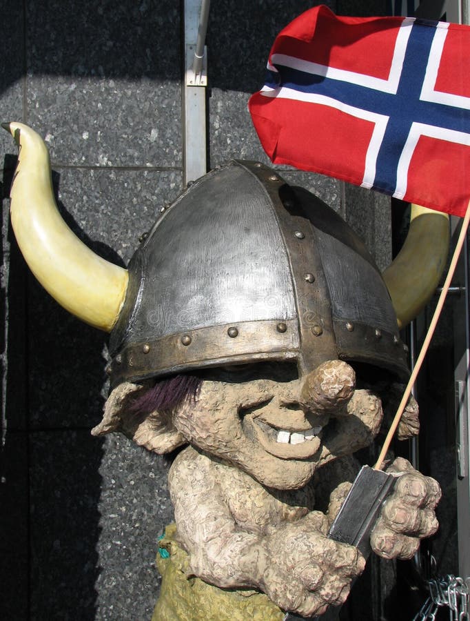 Norwegische Wikinger-Schleppangel Stockbild - Bild von berge, norwegen ...