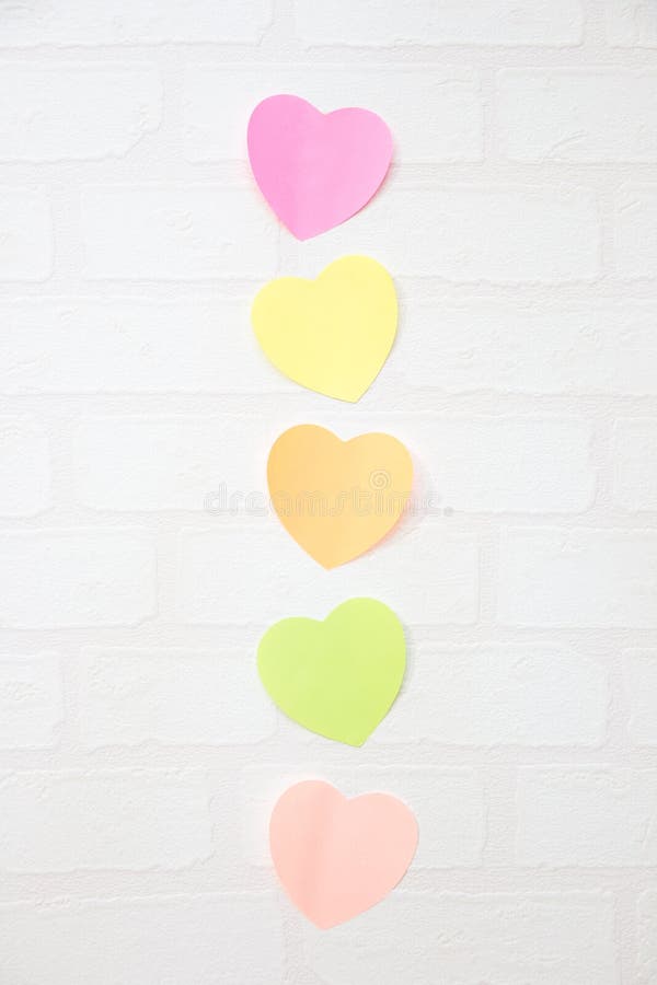 Nota De Los Corazones Del Post-it Imagen de archivo - Imagen de rojo ...