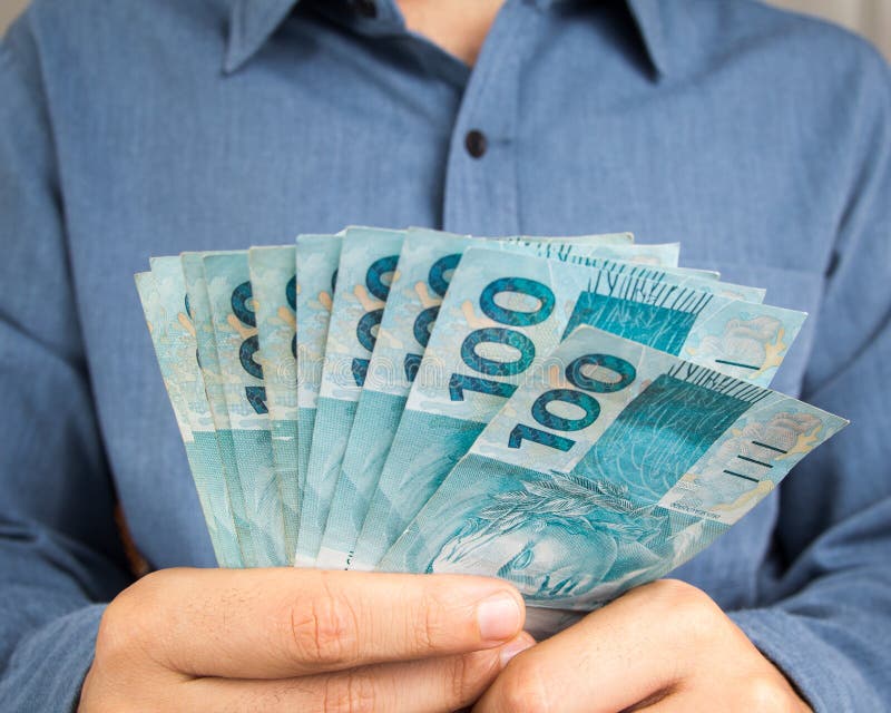 Notas Da Moeda Real, Brasileira Dinheiro De Brasil Imagem de Stock ...