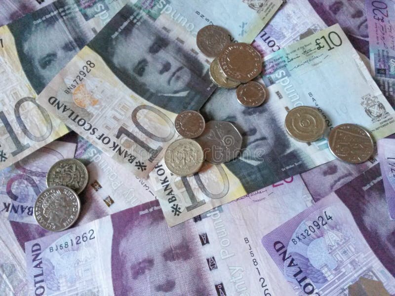 Notas e moedas da libra imagem editorial. Imagem de reino - 118279640