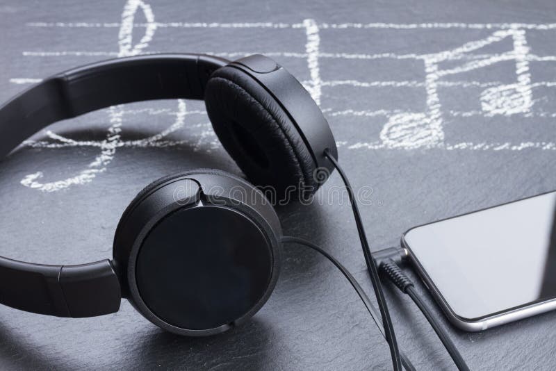 Note Di Musica Con Le Cuffie Fotografia Stock - Immagine di partito ...