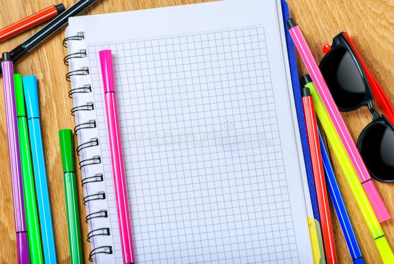 Note Paper on the Old Wooden Table Stock Photo - Image of table, idea ...