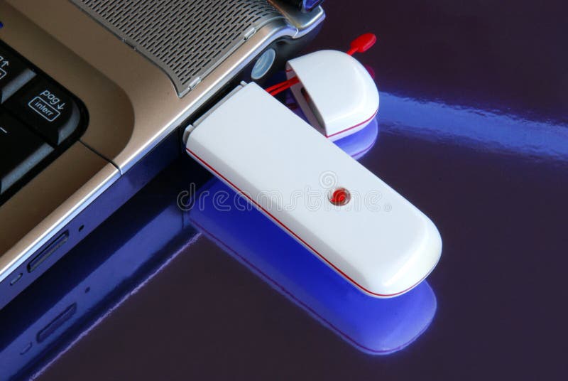 Notebook with Modem Usb 3G Key Stock Image - Image of hsupa, hard: 5336961