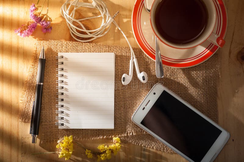 Notepad on wood table stock image. Image of page, blank - 69137751