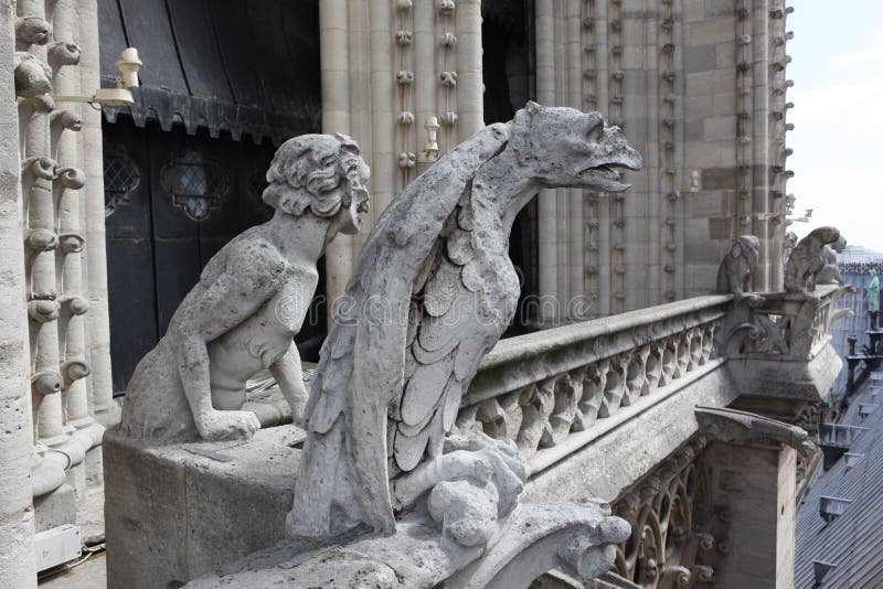 Notre Dame De Paris, Quimeras Famosas Imagem de Stock - Imagem de ...