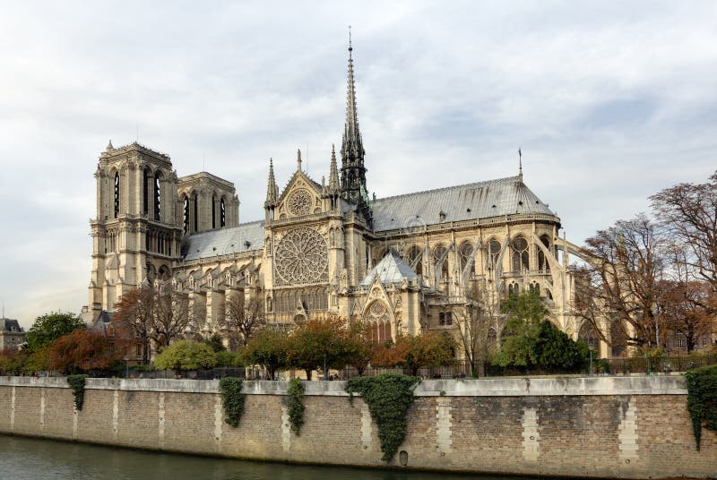 Ruit Van Gotische Kerk in Parijs Stock Foto - Image of frankrijk ...