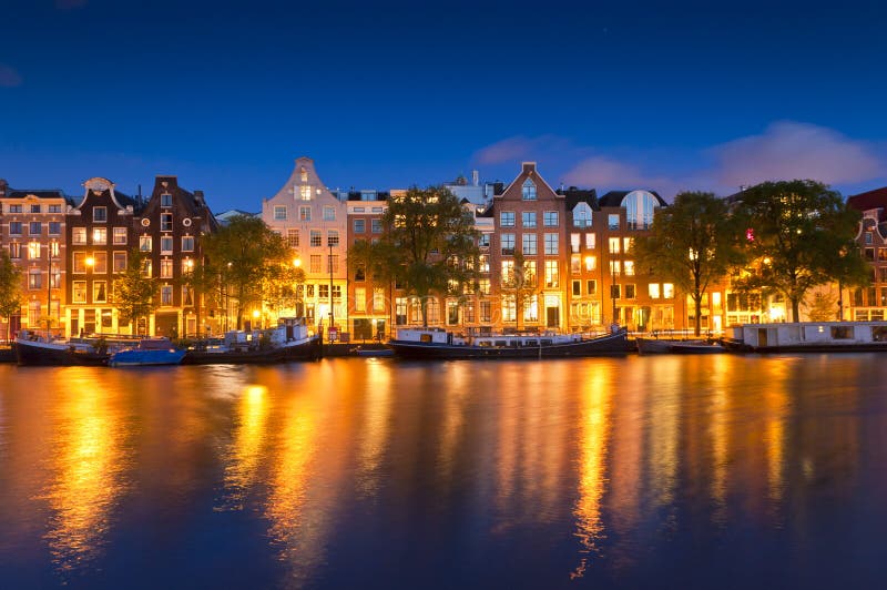 Scena Tranquilla Del Canale Di Amsterdam, Olanda Fotografia Stock ...