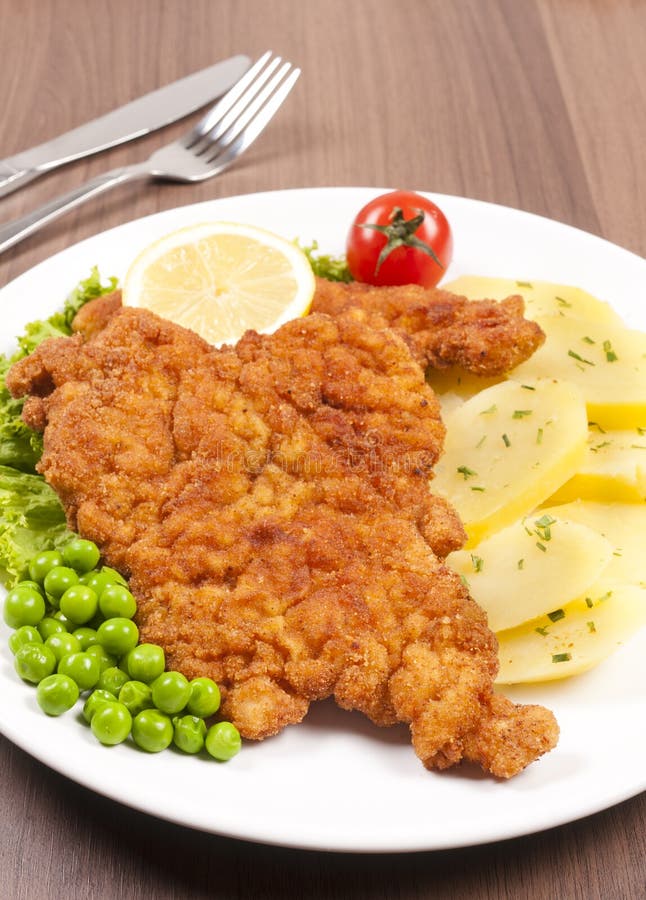 Cuisine autrichienne photo stock. Image of pané, côtelette - 29209974