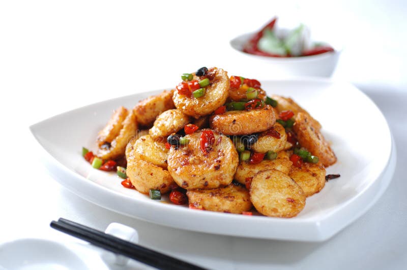 Nourriture Chinoise Avec Des Baguettes Et Des Bandes Frites De Wonton ...