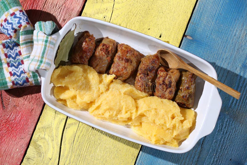 Plat Roumain Traditionnel De Nourriture Image stock - Image du europe ...