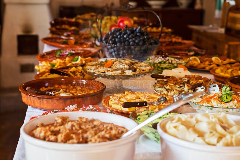Salade Gastronome Serbe Avec La Tomate, Le Concombre Et Le Frottement ...