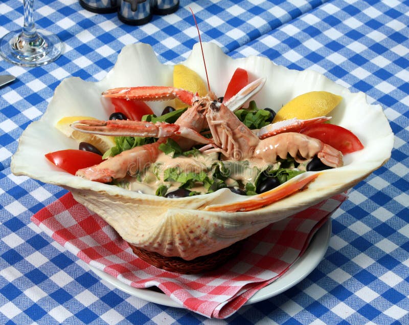 Nourriture Servie Au Restaurant Grec Image stock - Image du seafood ...