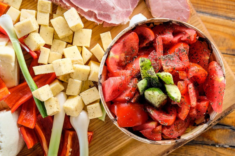 Plat Roumain Traditionnel De Nourriture Image stock - Image du europe ...