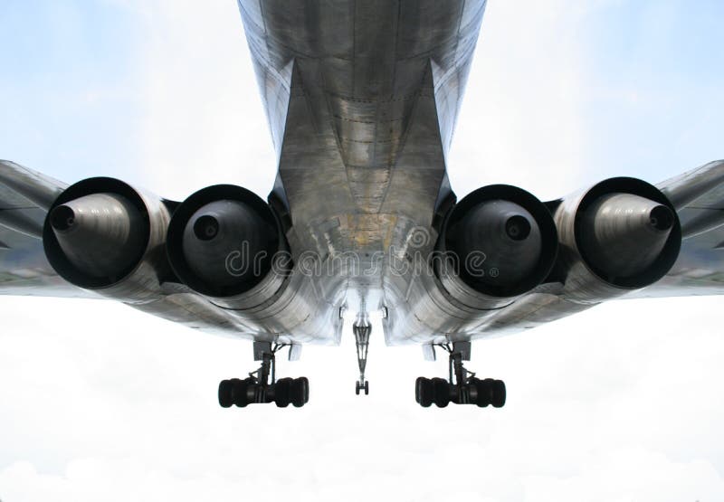 Nous Sommes Sur Le Point D'atterrir Photo stock - Image du piste ...