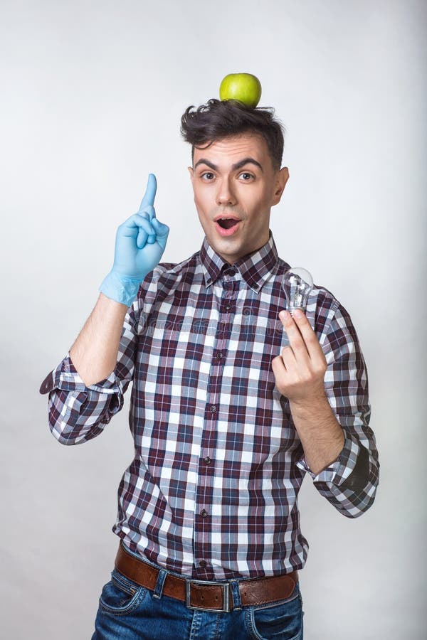 Nouveau scientifique fou photo stock. Image of expression - 108095710