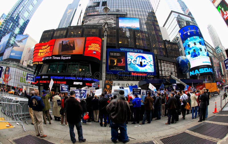 Nov 4, 2008 - the Times Square in NYC Editorial Photo - Image of scene ...