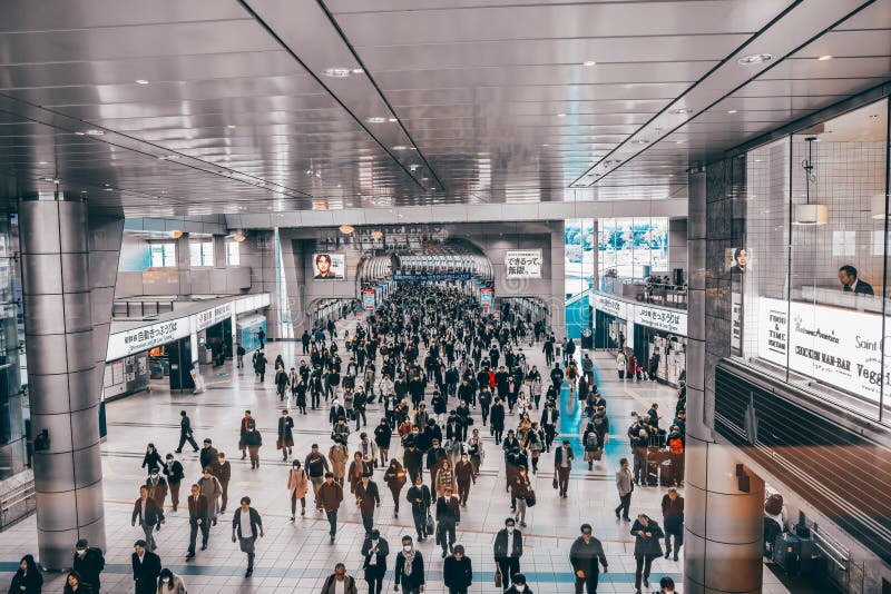 Nov 27 2023 Rush Hour Commuters at Station in Tokyo Editorial Stock ...