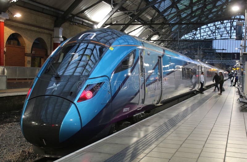 Nova 1 Bi-mode Multiple Unit, Liverpool Station Editorial Photography ...