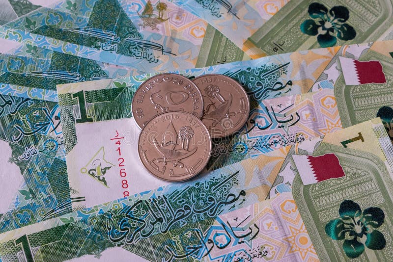 Nova nota real de 1 qatari imagem de stock. Imagem de dinheiro - 216542711