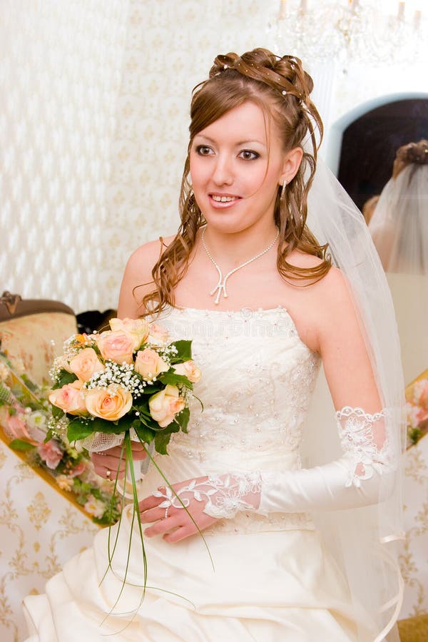 Novia foto de archivo. Imagen de amor, honeymoon, flor - 5520074