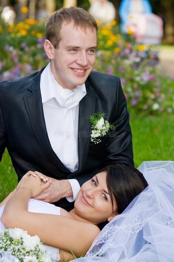 Novia y novio imagen de archivo. Imagen de hermoso, cara - 11814029