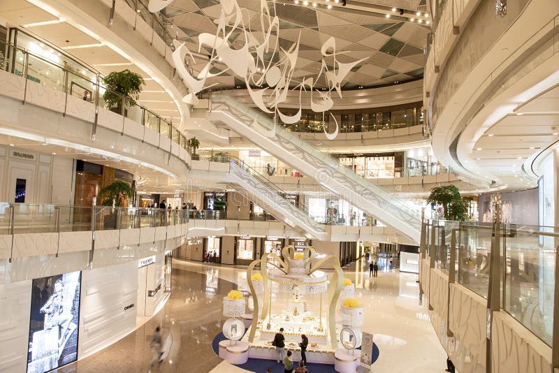 Nowy iapm sklep w Szanghaj obraz stock editorial. Obraz złożonej z ...