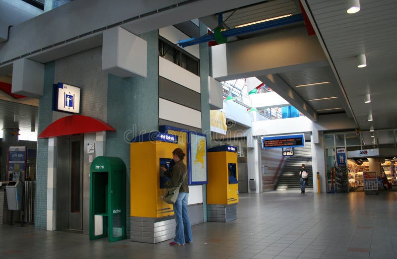 Edificio Del ROC En Lelystad Foto editorial - Imagen de edificio ...