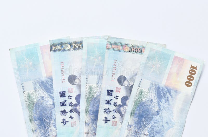 新台币或NT钞票在白色背景 库存图片. 图片 包括有 美元, 经济, 概念, 特写镜头, 货币, 替换 - 144839825