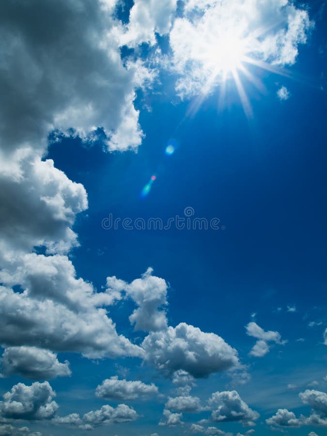 386,848 Photos de Ciel Bleu Clair Avec Le Nuage Blanc - Photos de stock ...