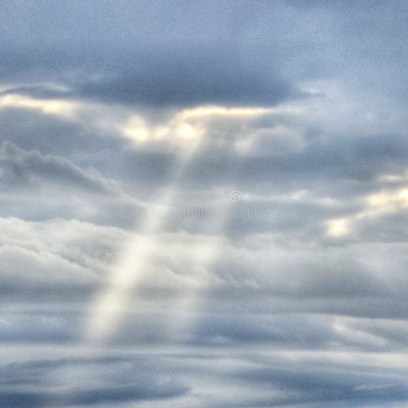 Nube Suave De Color Azul Con Rayos De Luz Foto de archivo - Imagen de ...