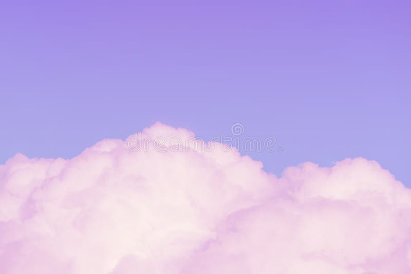 Nubes Rosadas En El Cielo Suavemente Violeta Imagen de archivo - Imagen ...