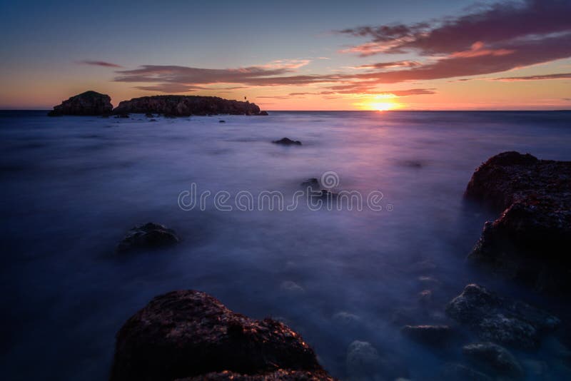 Nubes violetas 3 foto de archivo. Imagen de violeta - 133665296