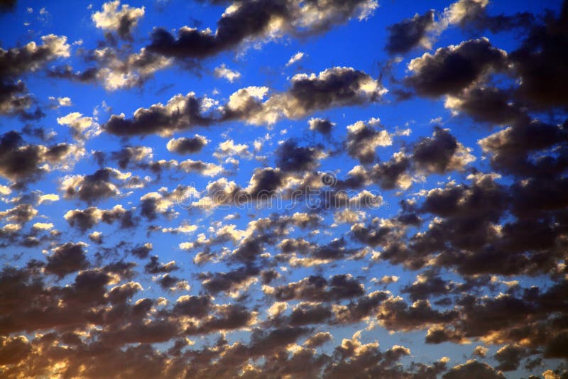 Nubi fotografia stock. Immagine di aperto, nuvoloso, nave - 16896196