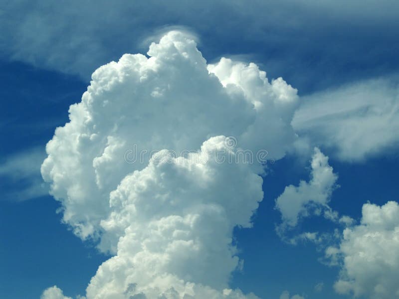 Nuvole immagine stock. Immagine di cielo, nubi, sogno - 5248667