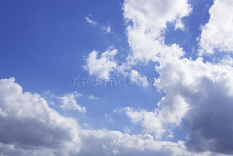 Nuvole immagine stock. Immagine di soleggiato, ambiente - 6081737