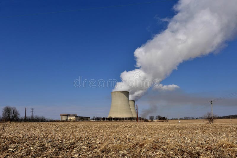 Nuclear Reactor Containment Buildings and Cooling Towers Stock Photo ...